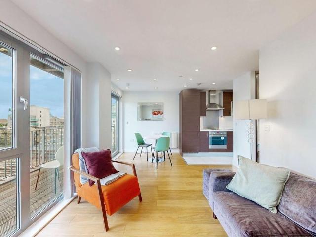 Wilson Tower, Christian Street, London E1, Studio to rent, £2,000 pcm | PrimeLocation