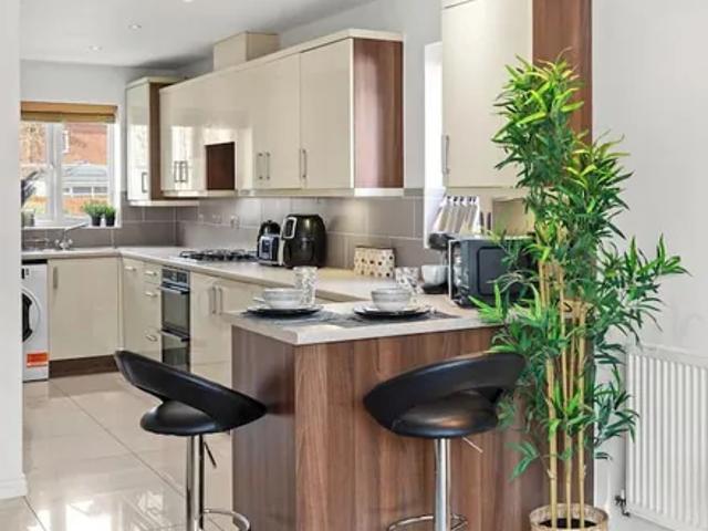 Wirral, CH62 3LH, United Kingdom | 4 bed townhouse for rent #167686800 | Rentberry
