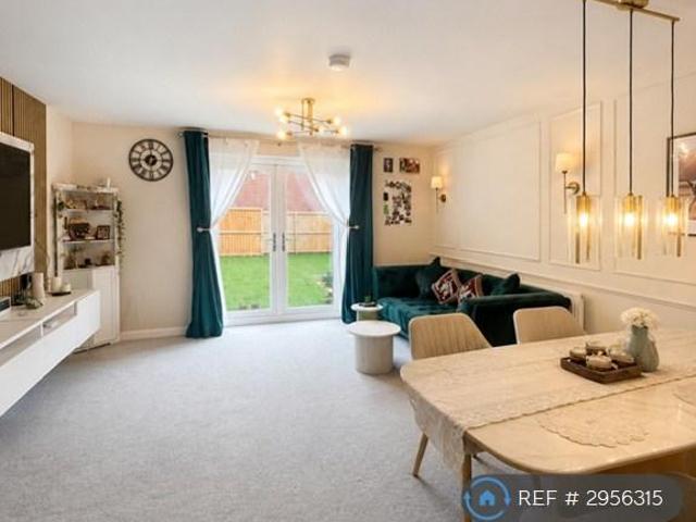 Wisteria Avenue, Leeds, LS14 3 bed semi detached house to rent £1,560 pcm £360 pw