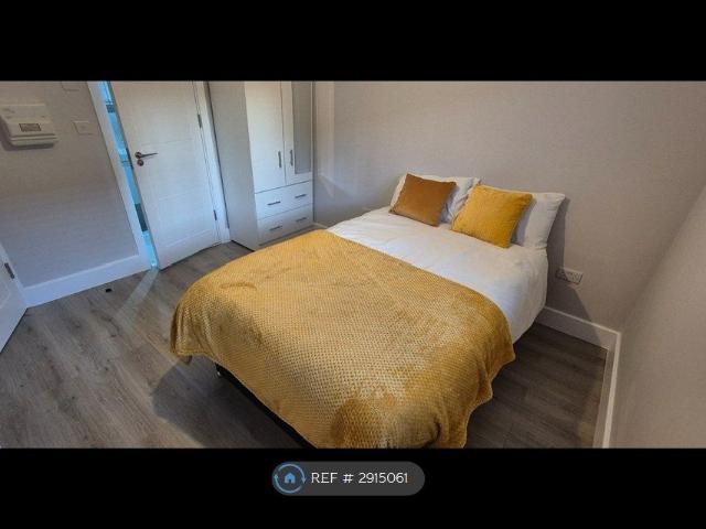 Wisteria Court, Basildon SS15, Room to rent, £875 pcm | PrimeLocation