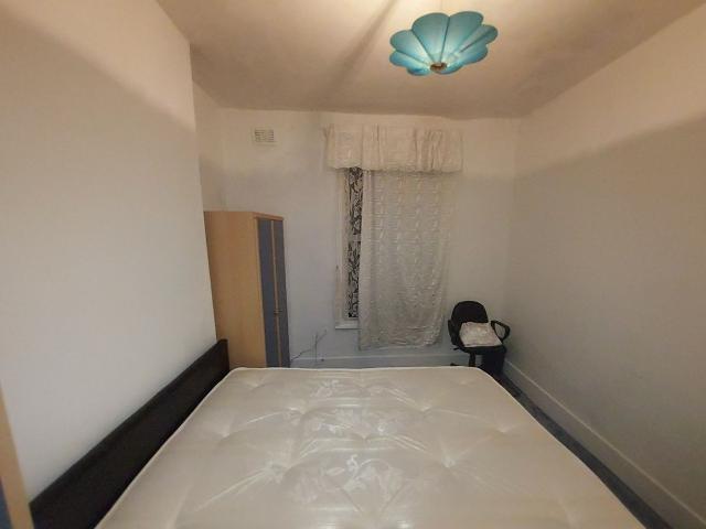 Wisteria Road, London SE13, Room to rent, £650 pcm | PrimeLocation