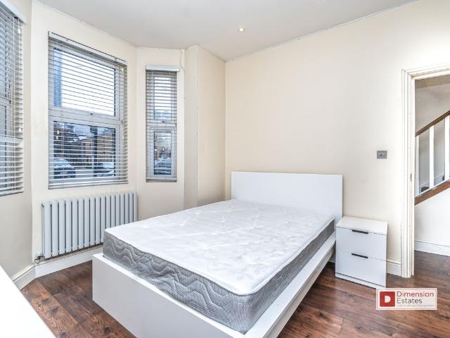 Wise Road, London E15, Room to rent, £875 pcm | PrimeLocation