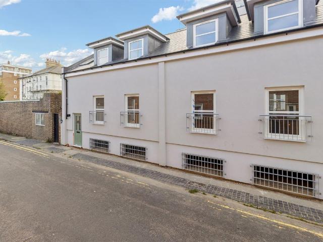 Wish Road, Eastbourne BN21, 2 bed property to rent, £1,300 pcm | PrimeLocation