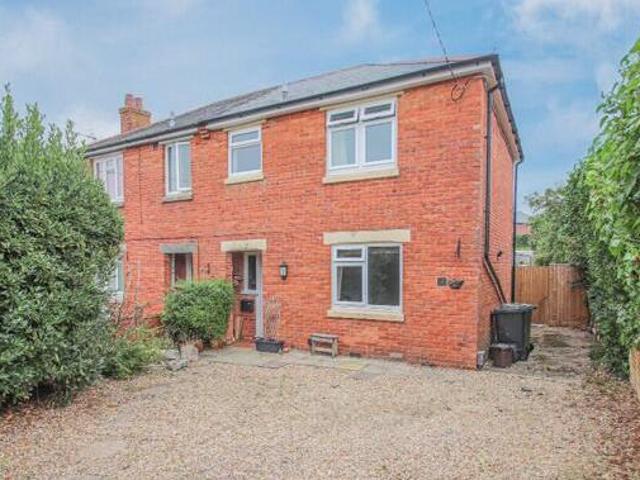 Witt Road, Fair Oak, 2 Bedroom Semi detached