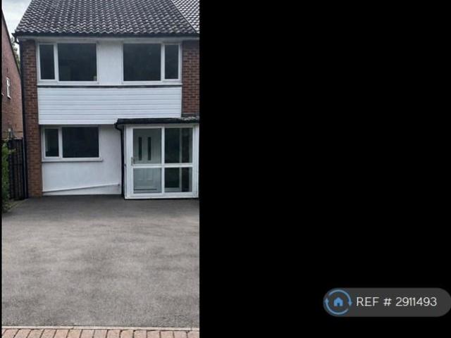 With Converted Loft Space New Road. 3 bed semi detached house to rent £1,480 pcm £342 pw
