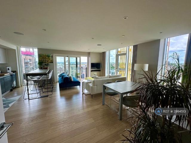 Witham House, London, SW18 3 bed flat to rent £4,000 pcm £923 pw