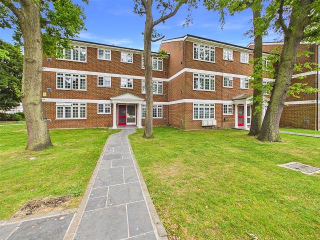 Witham Road, Isleworth TW7, 1 bed flat to rent, £1,500 pcm | PrimeLocation