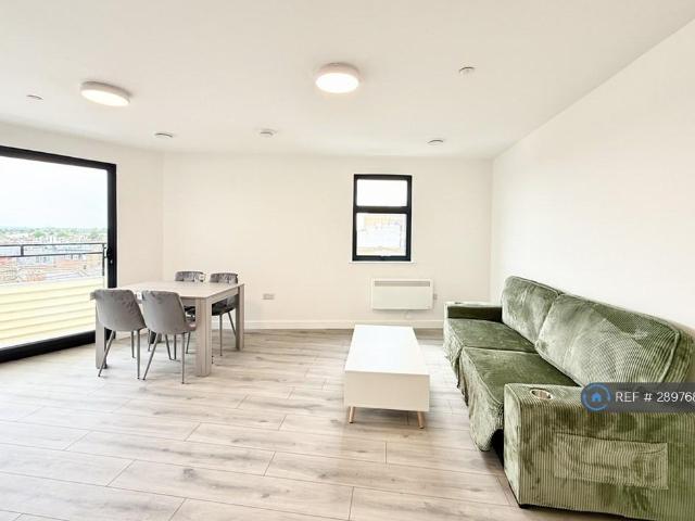 Witham Road, London, W13 Studio to rent £1,450 pcm £335 pw