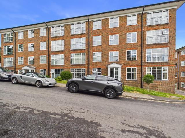 Withdean Rise, Brighton BN1, 2 bed flat to rent, £1,550 pcm | PrimeLocation
