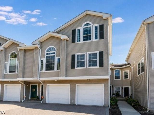 Witherspoon Ct, Morris Twp, Condo For Sale