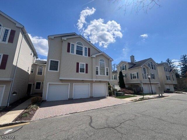 Witherspoon Ct, Morris Twp, Condo For Sale