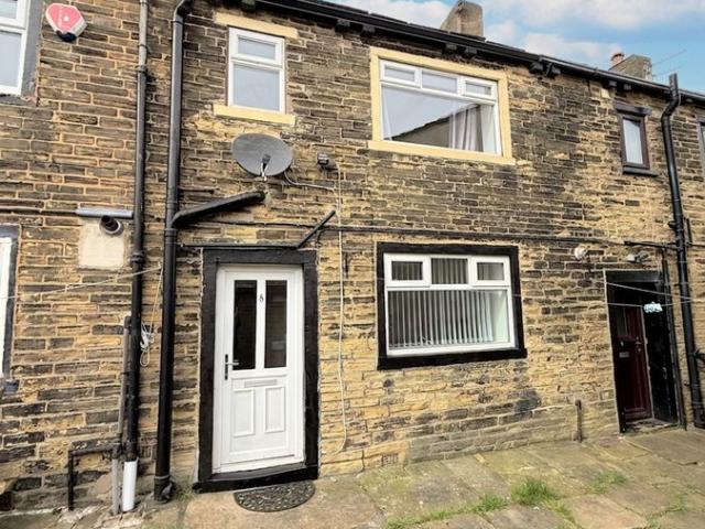 Withinfields, Halifax HX3, 2 bed terraced house to rent, £600 pcm | PrimeLocation