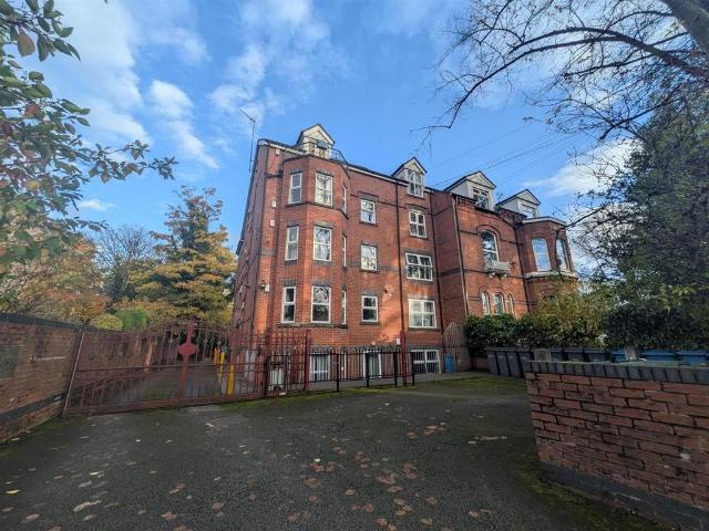 Withington Road, Whalley Range. 2 bed flat to rent £1,050 pcm £242 pw