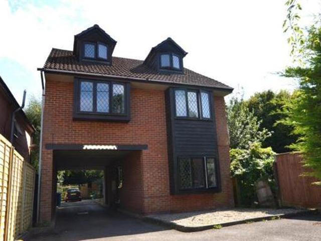 Witley, Yew Tree Road, Godalming, 1 Bedroom Apartment