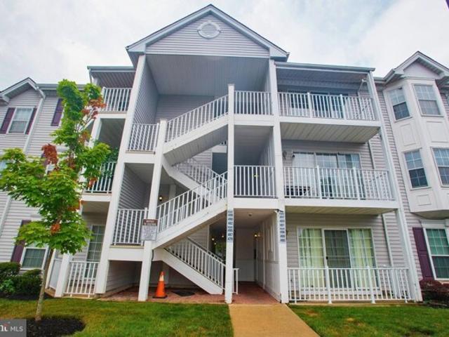 Witney Ct, North Brunswick, Condo For Sale