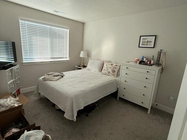 Woman's Private Room A in Gardner Point Lehi