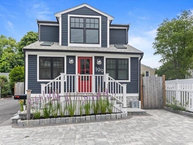 Wompatuck Rd, Hingham, Home For Sale