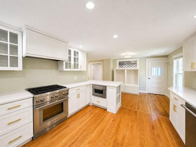 Wompatuck Rd, Hingham, Home For Sale