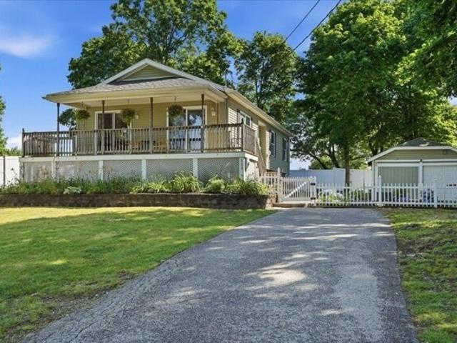 Wompatuck Rd, Hingham, Home For Sale