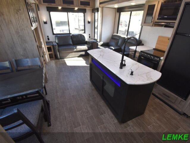 Wonderful 2021 5th Wheel RV for Month to Month