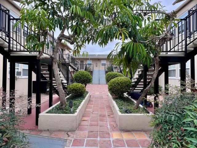 Wonderful 2 Bedroom, 1 Bath in the Heart of Normal Heights!