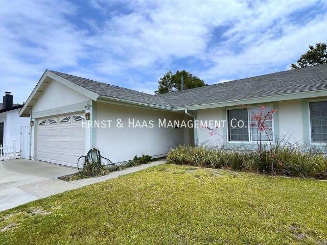Wonderful 4 Bedroom Home Near Bolsa Chica Wetlands!