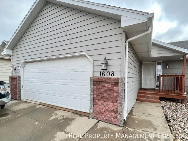 Wonderful 4 Bedroom, 2 Bathroom Home