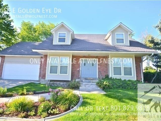 Wonderful 5 Bed Willow Creek Home! No Deposit Option!