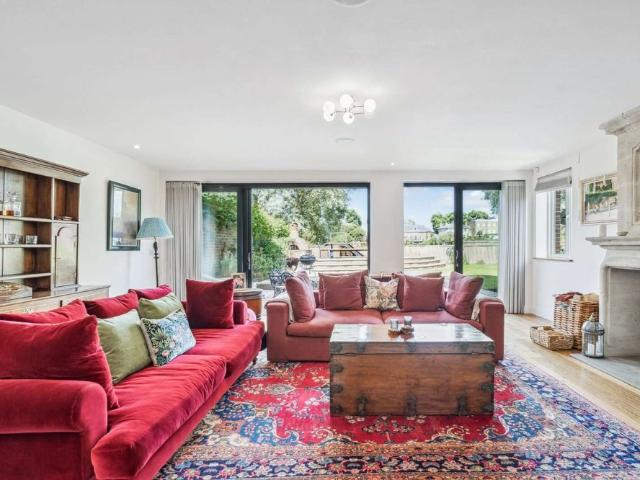 Wonderful five bedroom riverside home with private mooring and fabulous river views