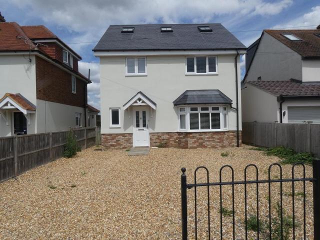 Wootton MK43 5 bed detached house to rent £2,300 pcm £531 pw