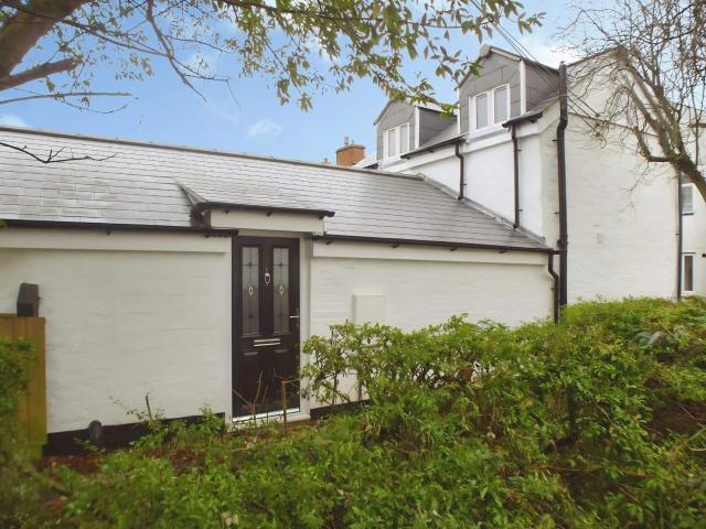 Wootton Hall Sparrow Lane Royal Wootton Bassett, Swindon 1 bedroomProperty for lettings Mcfarlane
