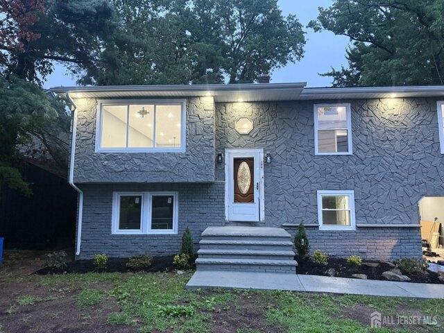 Wood Ave, Colonia, Home For Sale