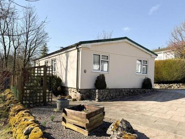 Wood Acre Close, Long Ashes, 3 Bedroom Park