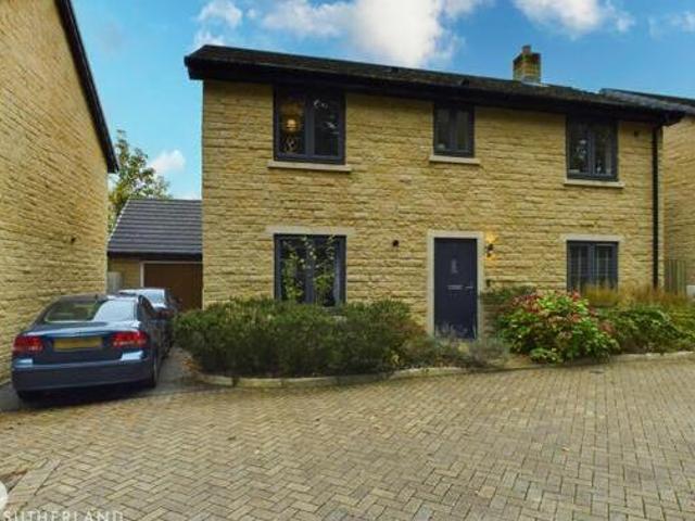 Wood Cutters Way, Chapel en le frith, 4 Bedroom Detached