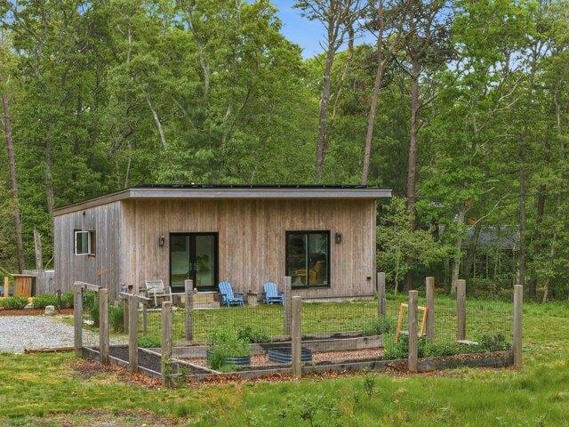 Wood Chips Cir, Vineyard Haven, Home For Sale