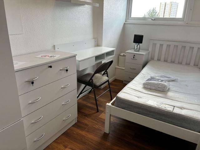 Wood Close, Hatfield AL10, 7 bed shared accommodation to rent, £695 pcm | PrimeLocation