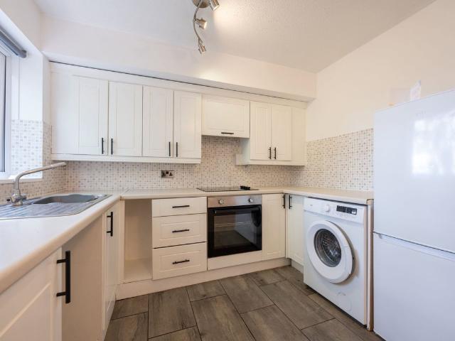 Wood Close, Sholing, Southampton, Hampshire SO19, 2 bed flat to rent, £1,100 pcm | PrimeLocation