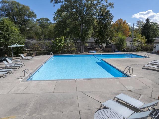 Wood Creek Apartments 1 Bedroom Apartment for Rent at 6729 Ramblewood Dr, Fort Wayne, IN 46835 Brookside Parkerdale