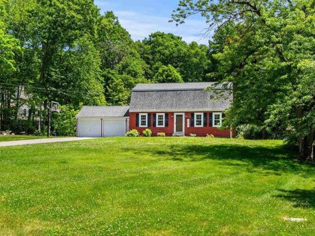 Wood Dr, Atkinson, Home For Sale