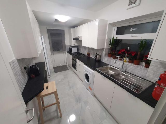 Wood End Way Room 3