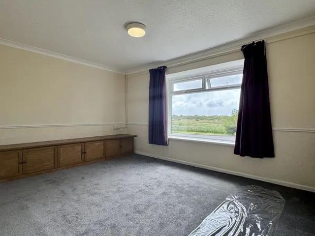 Wood End, Carmarthen, SA33