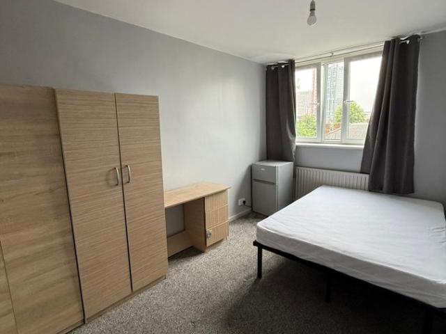 Wood Green N22, Room to rent, £700 pcm | PrimeLocation