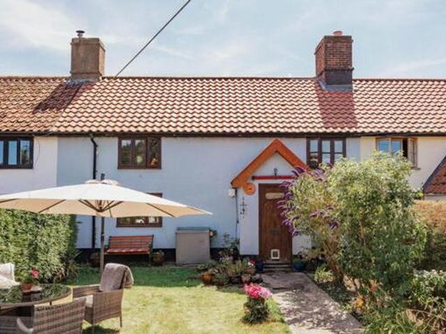Wood Green, Long Stratton, 3 Bedroom Cottage