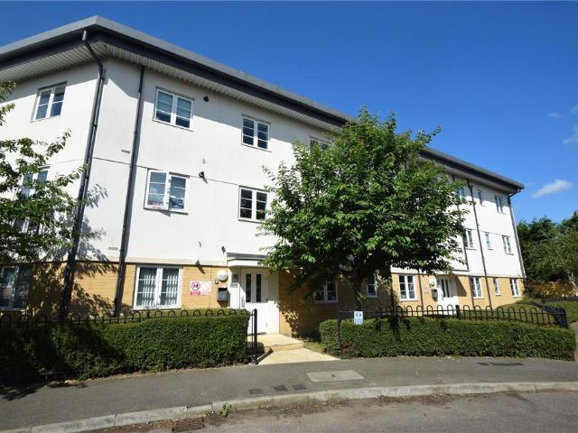 Wood Grove, Silver End, CM8 2 bed apartment to rent £1,150 pcm £265 pw