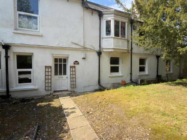 Wood Lane, Gedling, Nottingham NG4, 2 bed flat to rent, £885 pcm | PrimeLocation