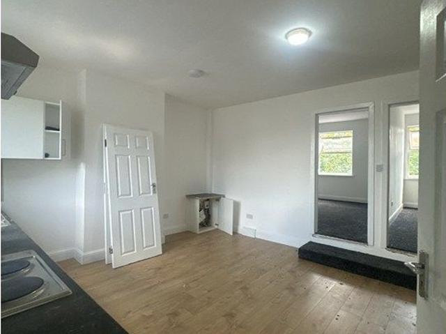 Wood Lane, Dagenham RM8, 2 bed flat to rent, £2,200 pcm | PrimeLocation