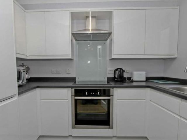 Wood Lane, Ruislip, 2 Bedroom Apartment