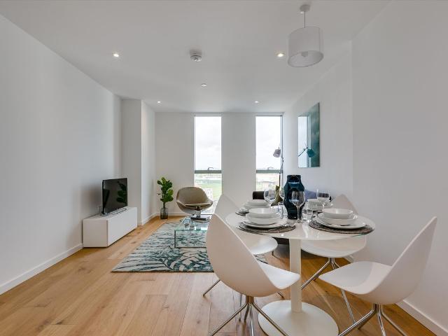 Wood Lane, White City, London W12, 2 bed flat to rent, £2,999 pcm | PrimeLocation