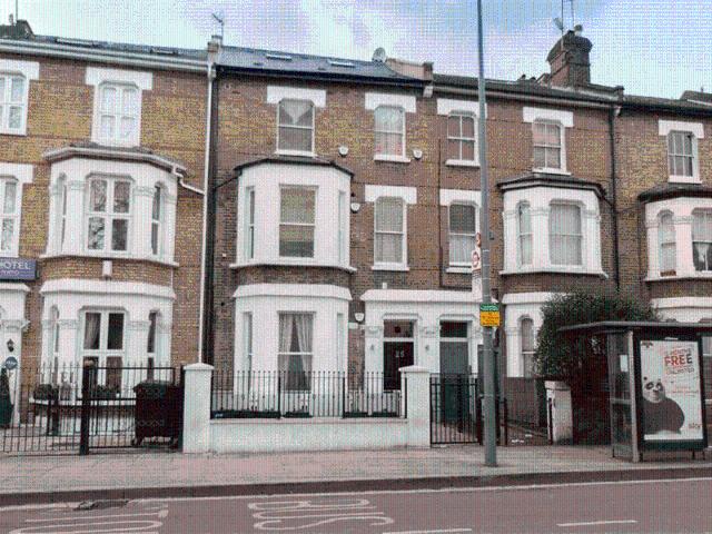 Wood Lane, W12 2 bed flat to rent £2,167 pcm £500 pw