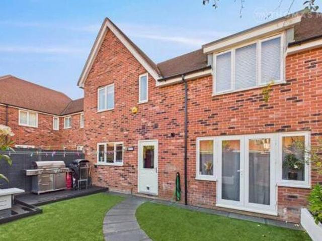 Wood Ridge Crescent, St. Neots, 4 Bedroom Detached